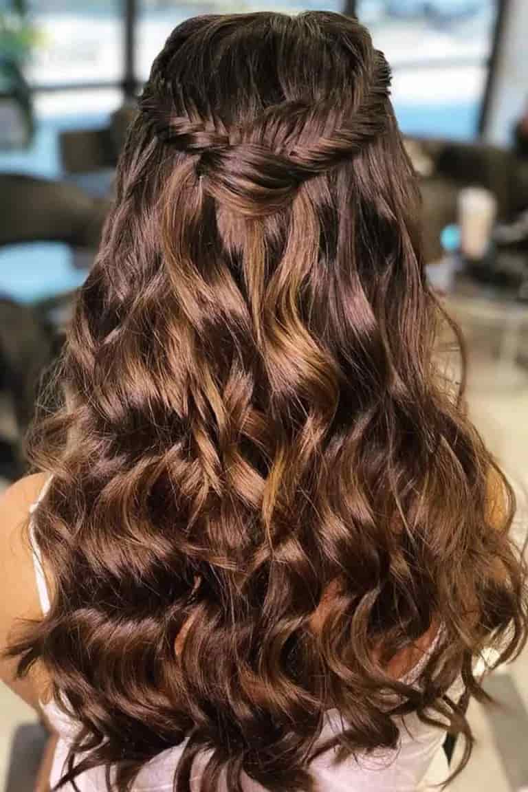 30 Stunning Graduation Hairstyles To Make Your Big Day Unforgettable ...