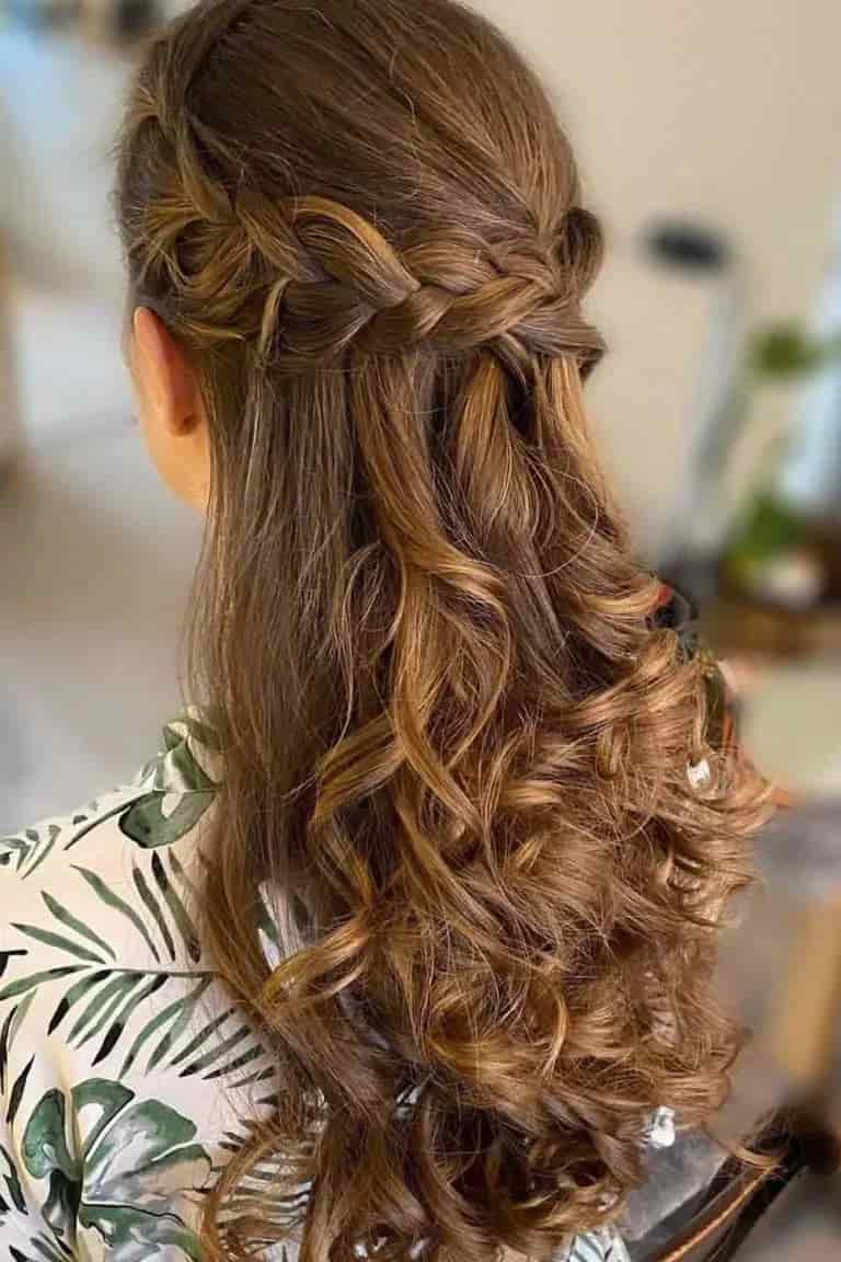30 Stunning Graduation Hairstyles To Make Your Big Day Unforgettable ...