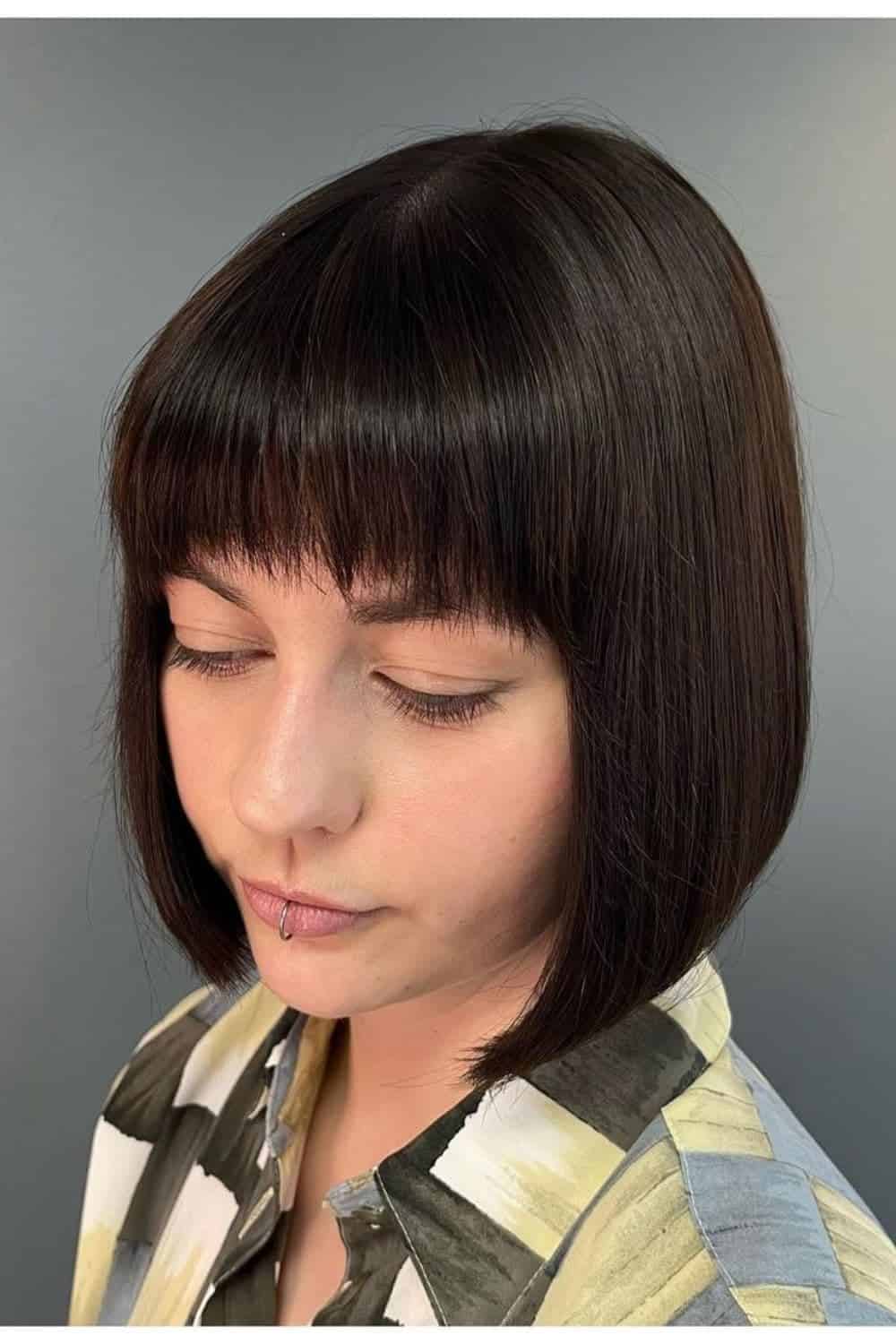 31 Stunning Short Haircuts For Round Faces: Transform Your Look Today ...