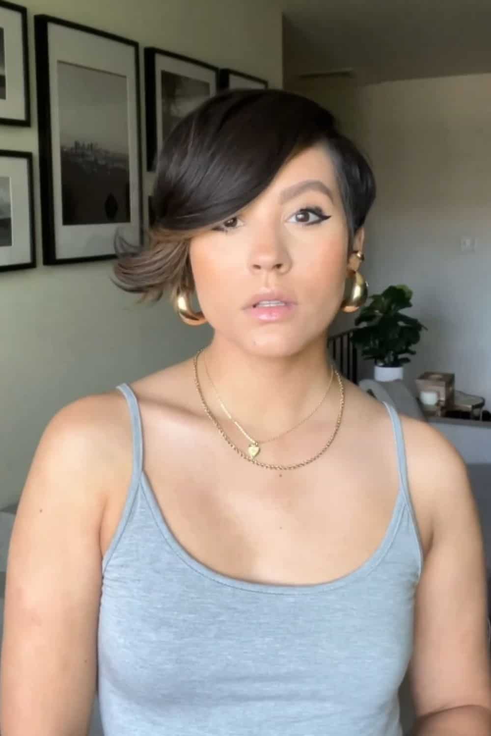 31 Stunning Short Haircuts For Round Faces: Transform Your Look Today ...