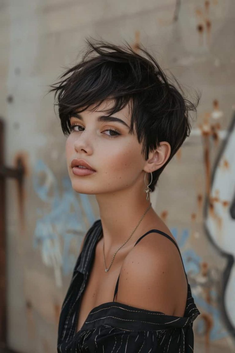 32 Short Flippy Hair Ideas: Transform Your Look With Flair! - Glamour ...