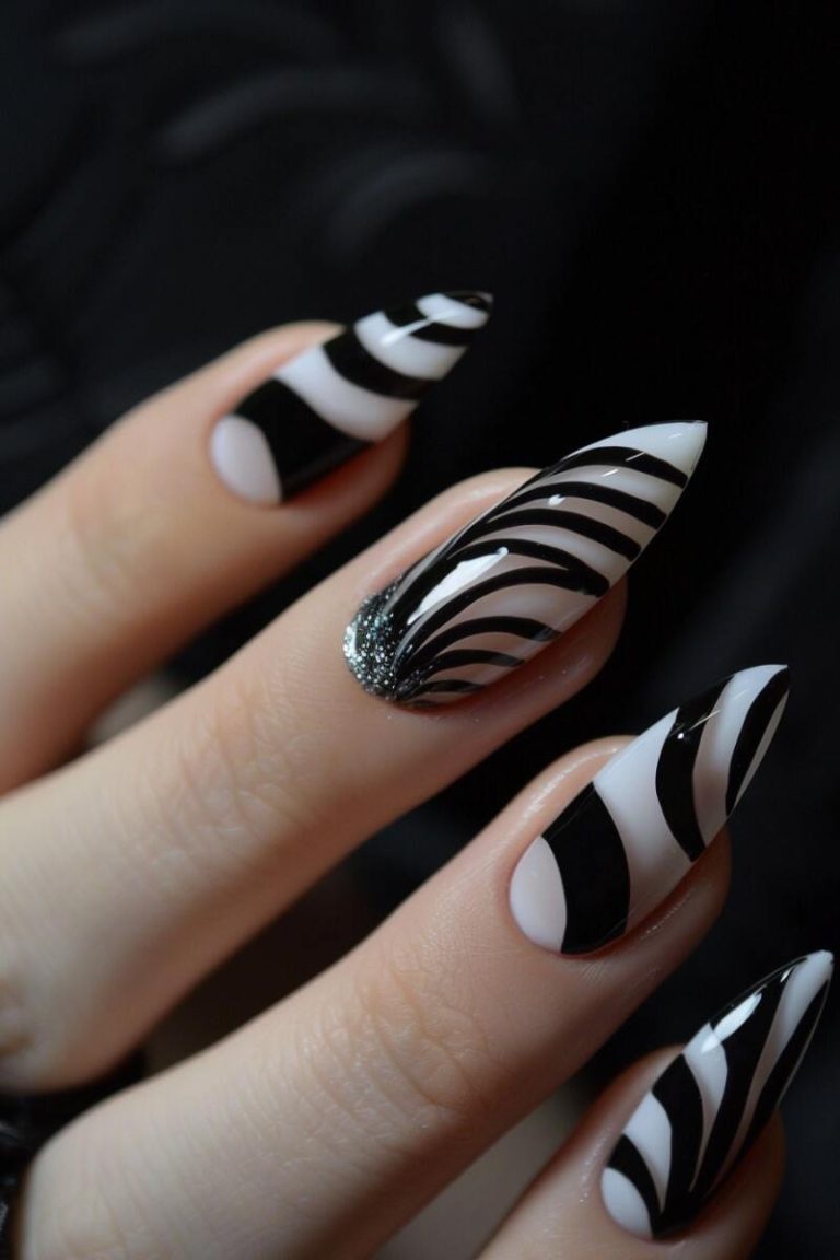Stunning Negative Space Nails That Will Instantly Transform Your ...