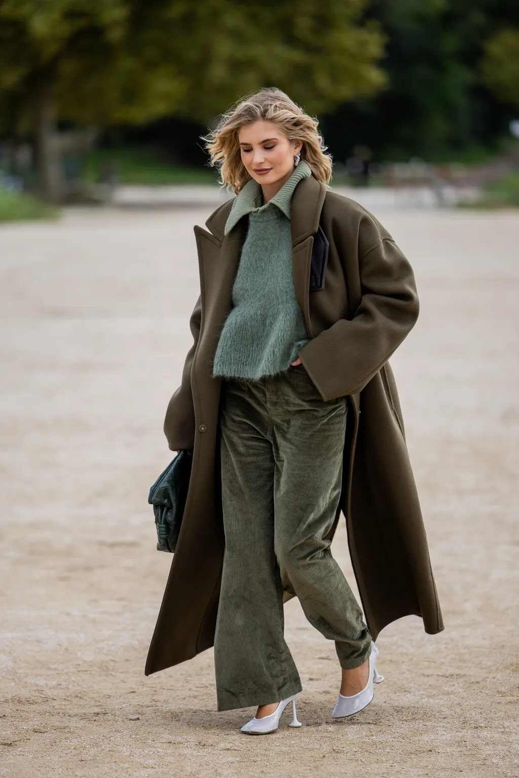 Warm Winter Outfits To Keep You Cozy And Stylish All Season Long ...