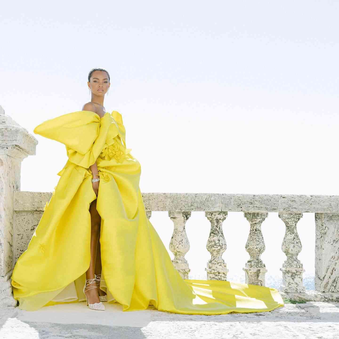 Gorgeous Yellow Dress Ideas To Brighten Your Style Game - Glamour Corner