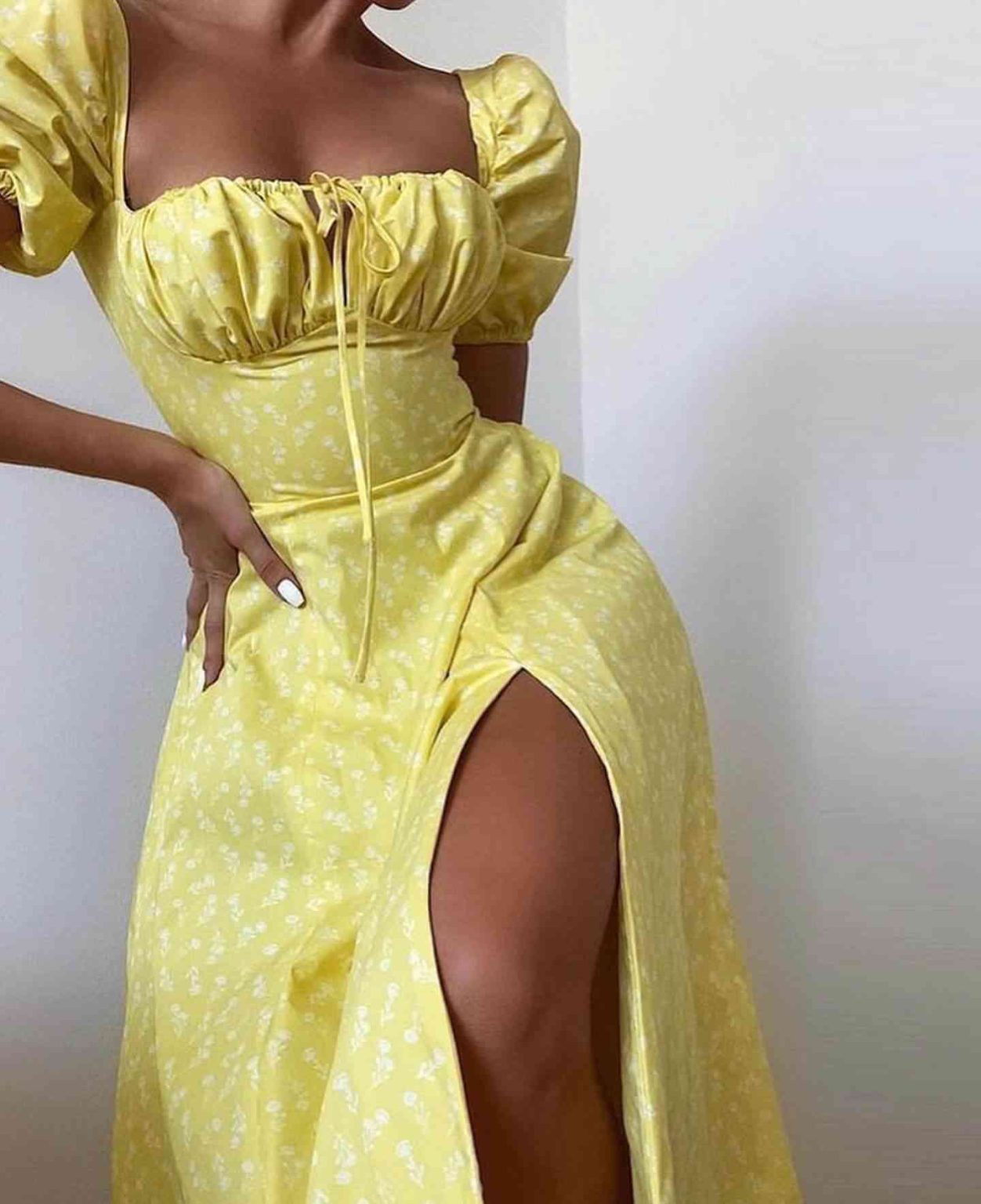 Gorgeous Yellow Dress Ideas To Brighten Your Style Game - Glamour Corner