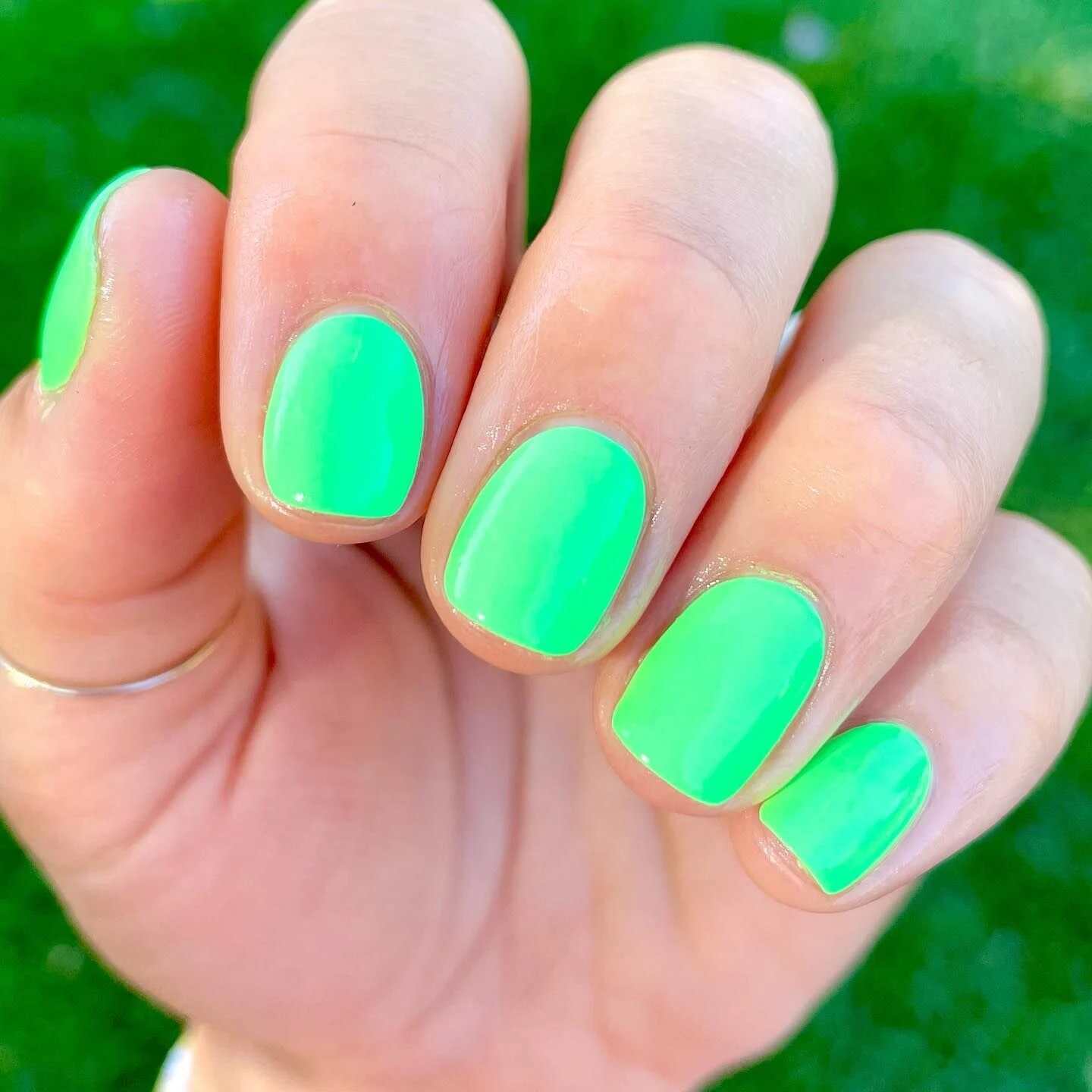 Neon Nails That Glow With Style: Bold, Bright & Unforgettable Designs ...