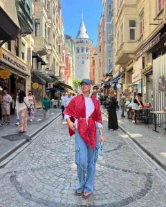 21 Stylish Istanbul Outfit Ideas: Chic & Trendy Looks For Every ...