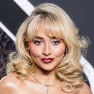 23 Gorgeous Subtle Bangs Hairstyles That Effortlessly Elevate Your Look ...