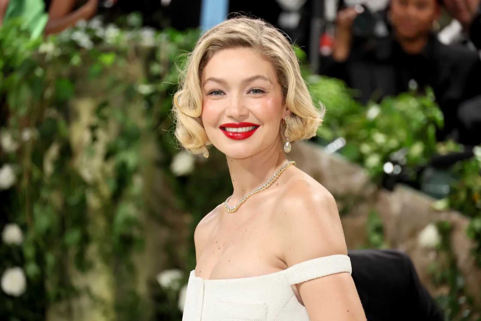 Best Short Haircuts And Hairstyles For A New Look! - Glamour Corner