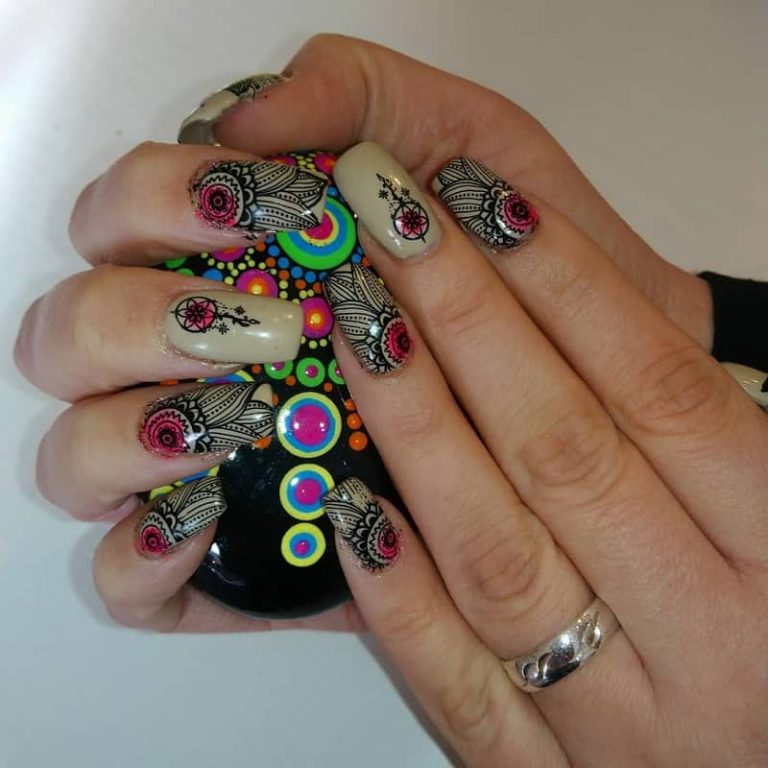 Stunning Hippie Nails That Channel Boho Vibes And Free-Spirited Style ...