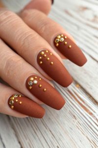 November Nails That Shine: Stunning Designs To Elevate Your Fall Look ...